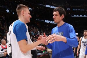 Confira os jogadores mais altos da NBA na atualidade