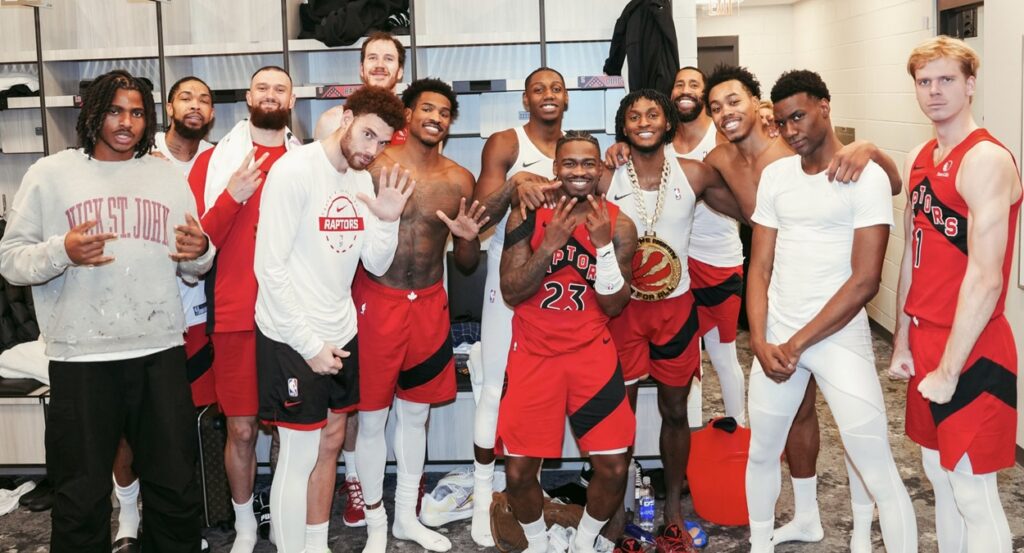 Em alta, Raptors iguala marca de ano do título da NBA