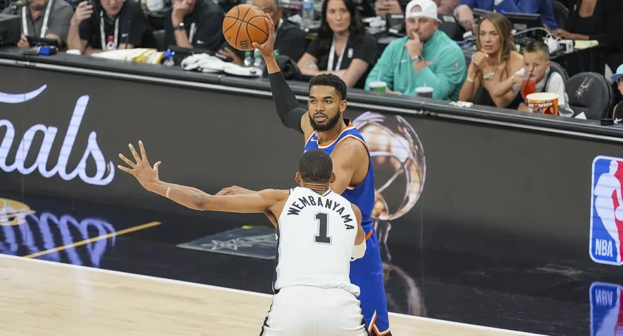 Karl-Anthony Towns brilha, Knicks sobrevive e abre 2 a 0 no Spurs ...